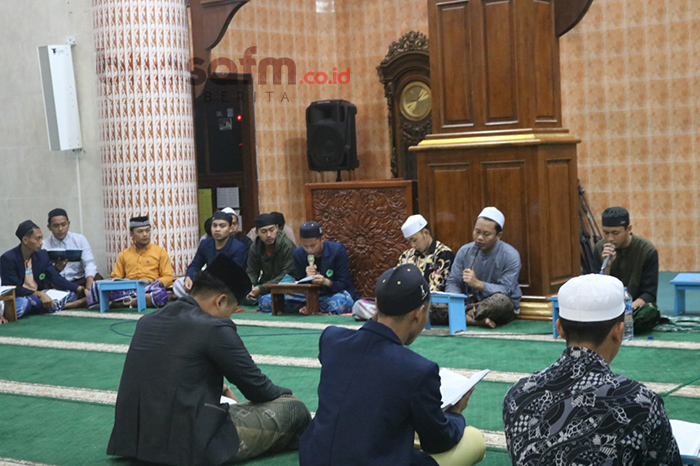 Sholawat Burdah Benteng Pesantren dan Negara