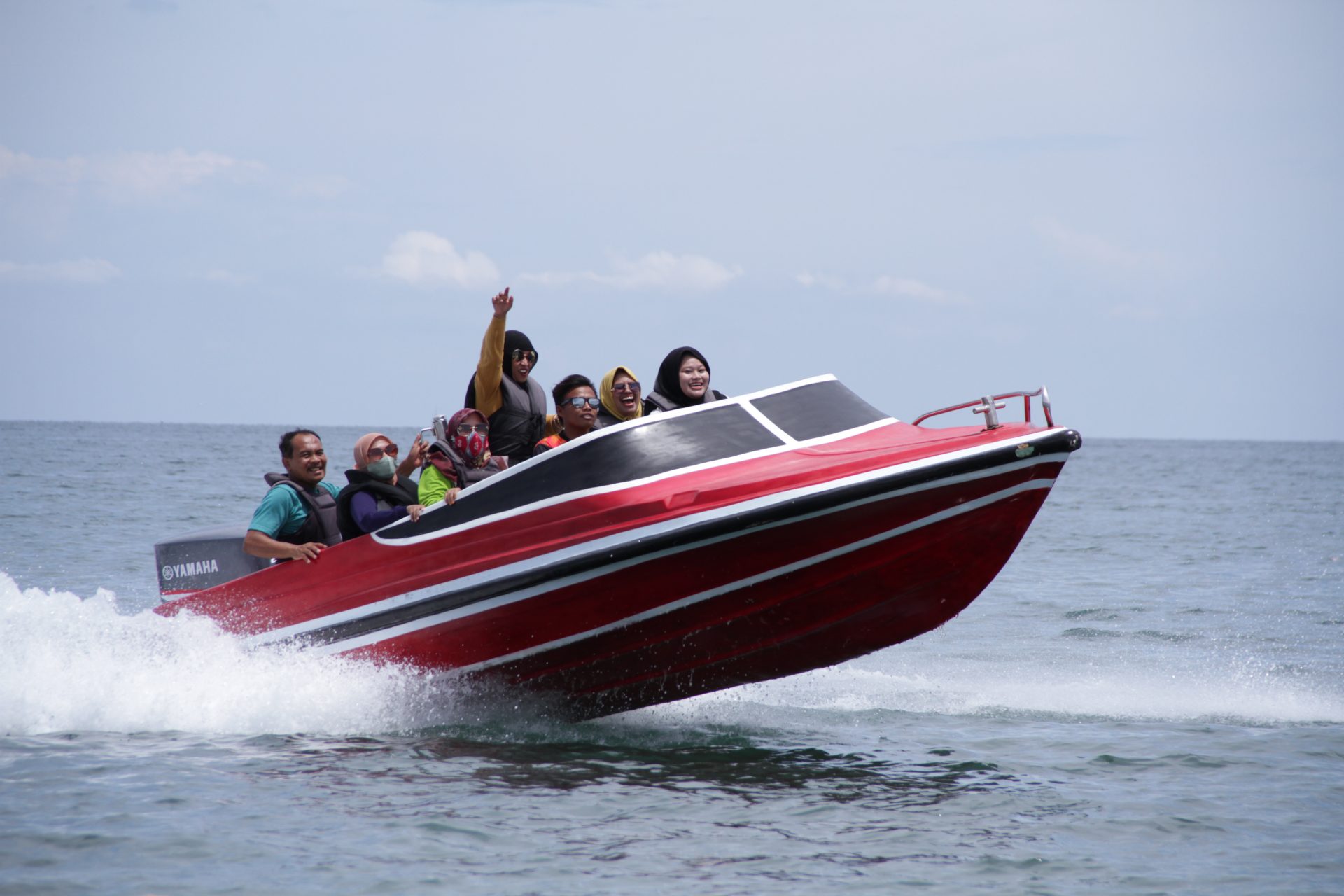 Serunya Bermain Wisata Air di Pantai Utama Raya